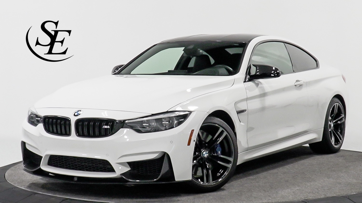 White Bmw M4 Coupe