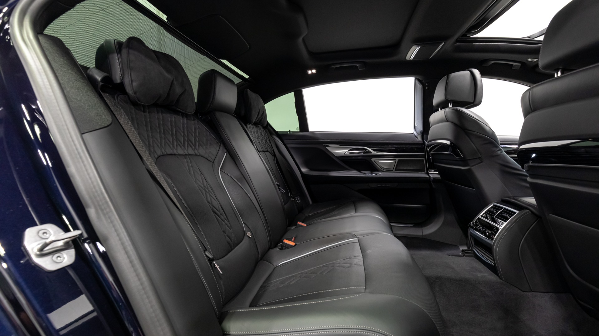 2022 Bmw 7 Interior