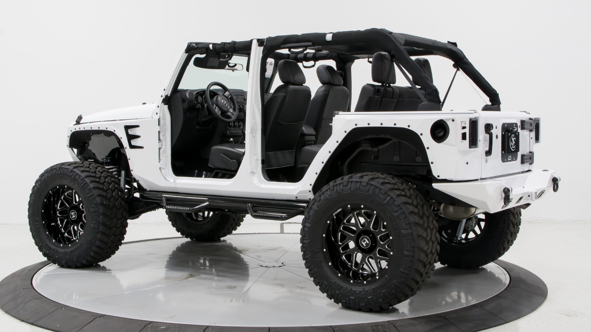 Custom White Jeep Wrangler